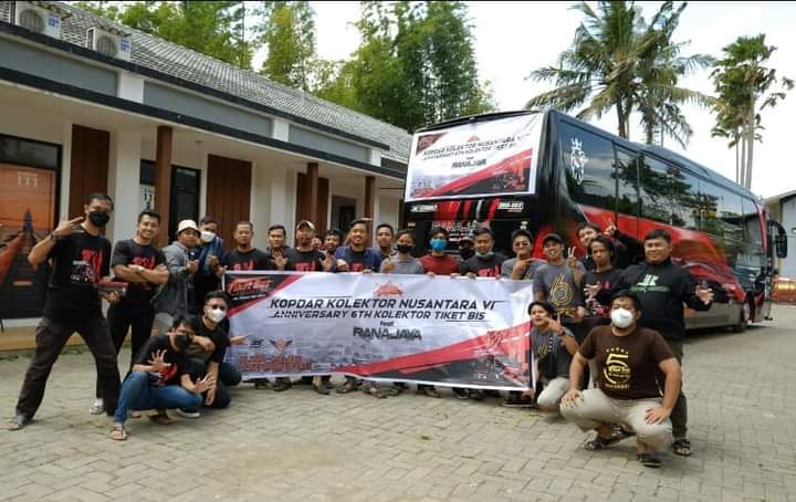 Komunitas Kolektor Tiket Karcis Bis, Kopdar Cukup di Terminal