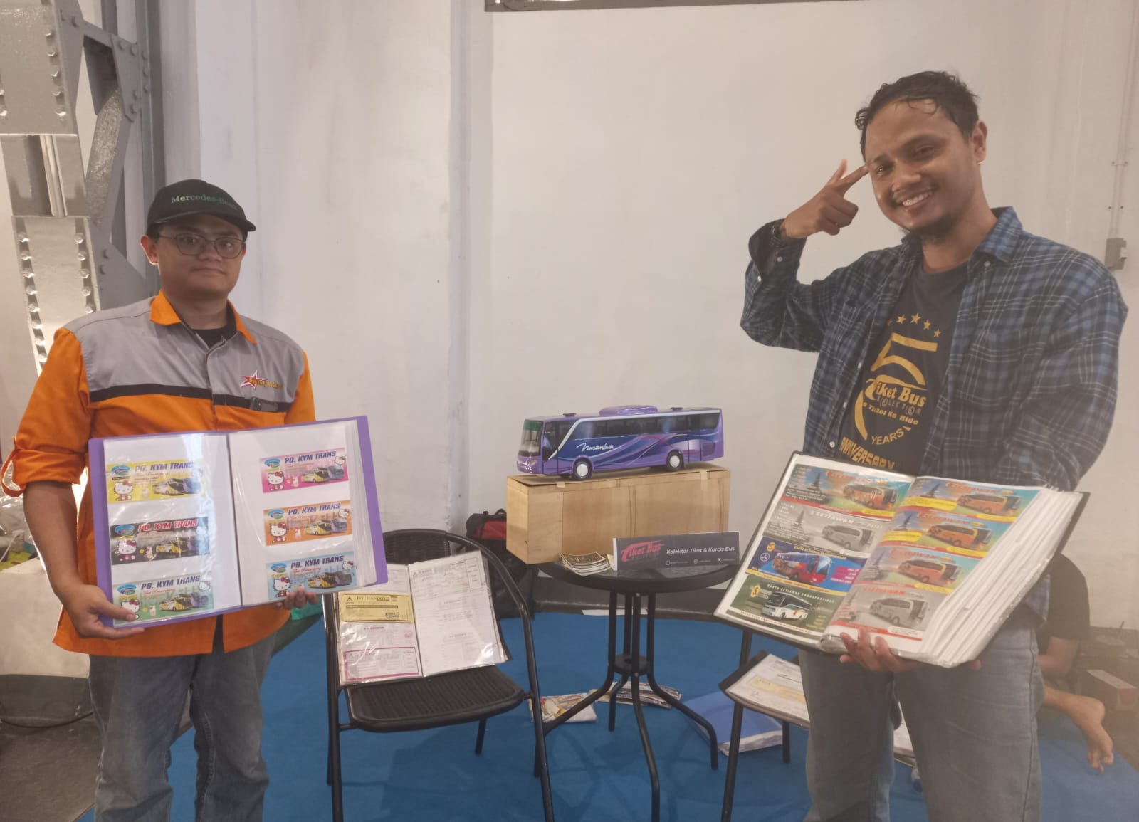 Komunitas Kolektor Tiket Karcis Bis, Kopdar Cukup di Terminal