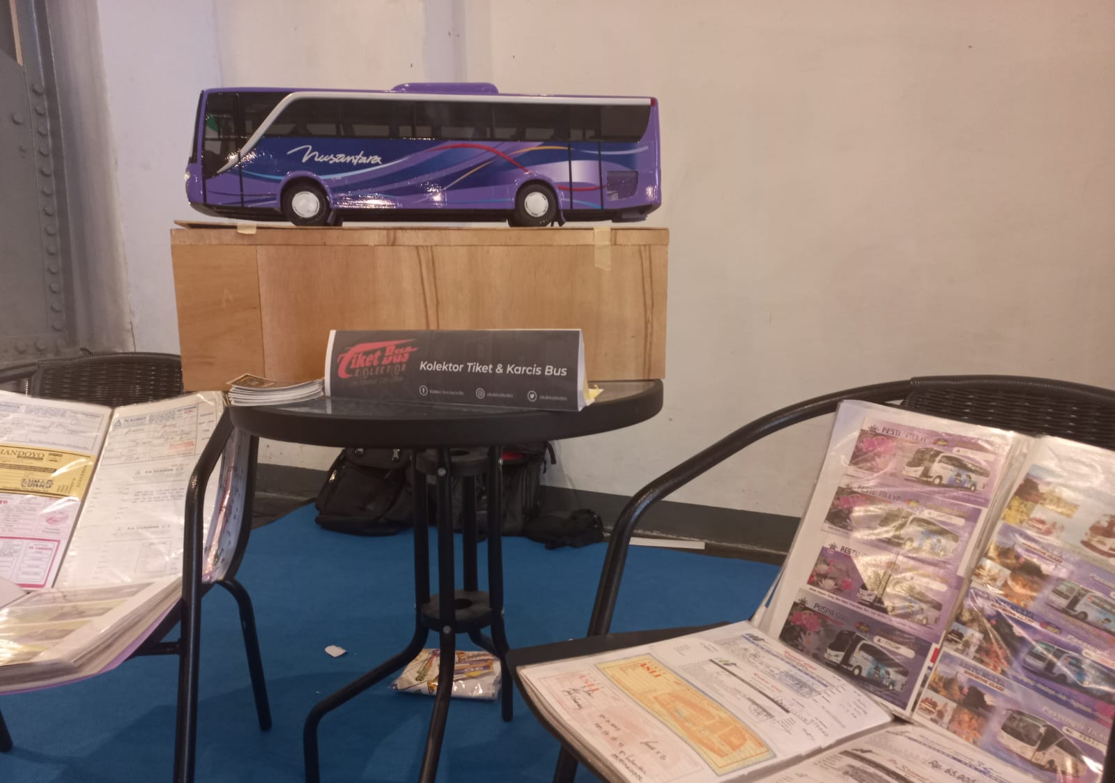 Komunitas Kolektor Tiket Karcis Bis, Kopdar Cukup di Terminal